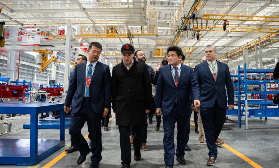 A Major Global Move! Lingong Heavy Machinery's Mexico Plant Officially ...