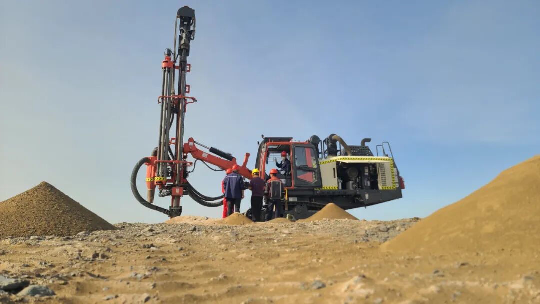 LGMRT SDC150H Down-the-hole Drill Rig Field Report from Xinjiang Mine ...